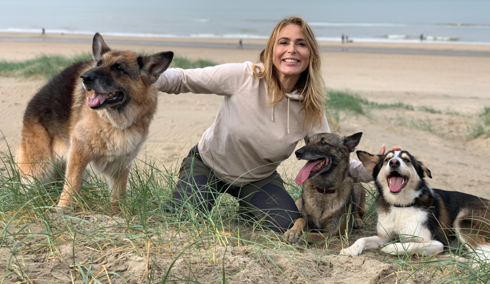 Heleen van Royen nieuwe ambassadeur van de Koninklijke Hondenbescherming